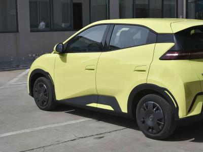 中国 人気の中古車 BYD コンパクトカー 純電気 BYD シグール 2025 フライング エディション: 405km 範囲,ディパイロット ADAS,新しい状態 販売のため