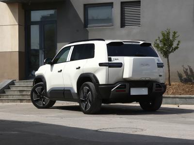 中国 2025年式BYD Tai 3 501KM 4WD：最大航続距離501km（CLTC）、デュアルモーター4WD、出力313kW、トルク610N・m、0-100km/h加速3.7秒。85.4kWhブレードバッテリー搭載、29分急速充電（30%～80%）。4385×1850×1520mm、ホイールベース2700mm 販売のため