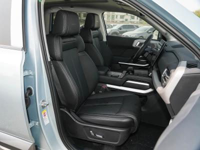 中国 人気の中古車 2025 ファン・チェン・バオ コンパクトSUV 501kmの走行距離と310kWの最大電力でB2B市場での効率性 販売のため