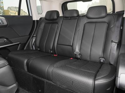 中国 人気の中古車 2025 ファン・チェン・バオ コンパクトSUV 501kmの走行距離と310kWの最大電力でB2B市場での効率性 販売のため