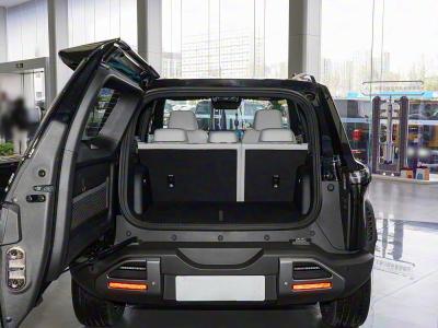 중국 인기 중고차 2025 Fang Cheng Bao 501km 범위와 310kW 최대 전력 및 효율성을 가진 컴팩트 SUV 판매용