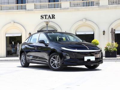 中国 人気の中古車 紅旗 EQ-M5 電気セダン、航続距離500km、最高速度130km/h、ビジネスに最適 販売のため