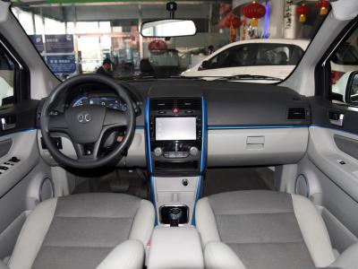 Cina Nuova/automobile elettrica di carico veloce utilizzata 30.4kwh BAIC EV200 di 200km nel colore bianco in vendita