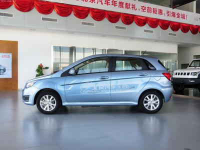 Cina BAIC EV200 200km Li Electric Cars 30.4kwh con 60 minuti velocemente che fanno pagare in vendita