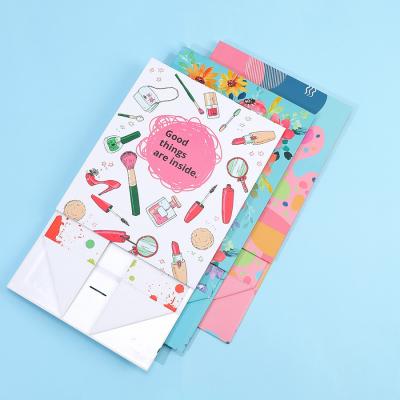 China Gepersonaliseerd logo rigide opvouwbaar karton Magnetisch sluitpapierdoosje voor aangepaste cadeautjes Te koop
