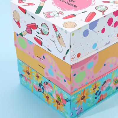 China Gepersonaliseerd logo rigide opvouwbaar karton Magnetisch sluitpapierdoosje voor aangepaste cadeautjes Te koop