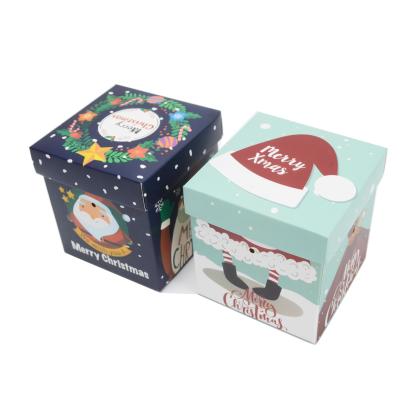 Cina Scatola regalo di carta di lusso vuota personalizzata per Natale taglia personalizzata accettata in vendita
