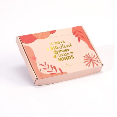 China Corrugated Board Custom Logo Printing Packaging Paper Folding Shipping Cardboard Mailer Boxes for sale