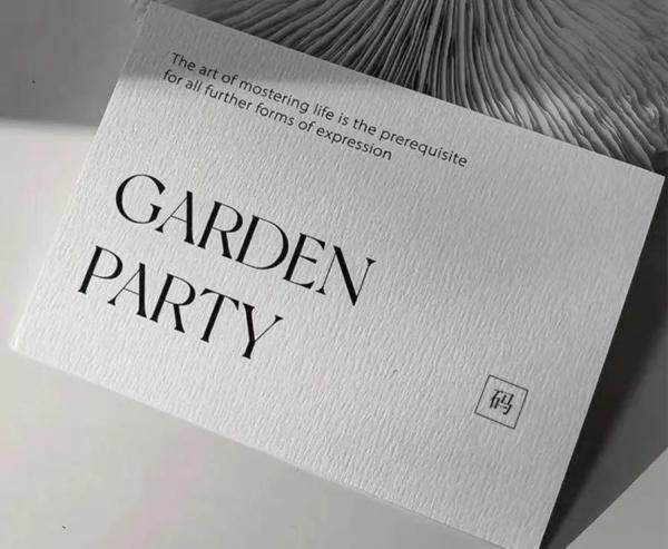 Quality Varnishing Kraft Paper Printing Services Custom Logo Cardboard Business Card for sale