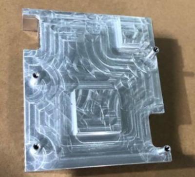 Cina Parti di lavorazione CNC per anodizzazione Profili di estrusione per radiatori metallici in vendita