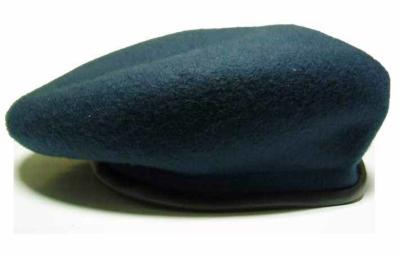 China Flat Top Military Beret with Elastic Band Closure and Lightweight Construction for sale