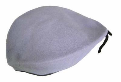 China Flat Top Military Beret with Elastic Band Closure and Lightweight Construction for sale