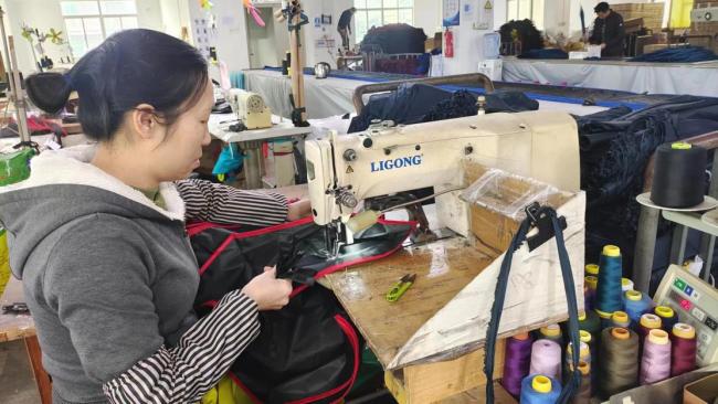 Topping & Strap Fixing