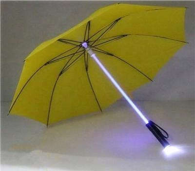 Cina 23 pollici 8K LED Light Up ombrello con 105 cm di diametro aperto e tessuto Pongee a secco rapido in vendita