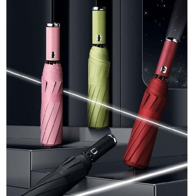 China Reizen in luxe Winddicht Klappend Automatisch Open Sluit Customized Kleur Led Paraplu Te koop