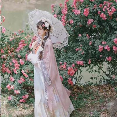 Cina Logo personalizzato ombrello da sposa in pizzo bianco per favori e regali di nozze alla moda in vendita