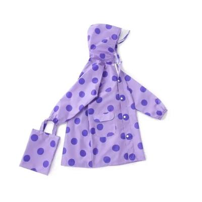 Cina Cappotto da ragazza da cartone animato Abbigliamento da sole stile poncho per bambini 100% tessuto EVA in vendita
