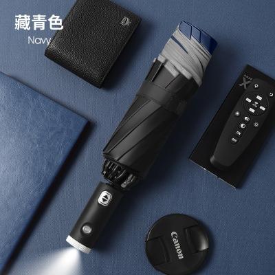中国 ビジネスプレゼント LEDライトと完全自動機能の3つ折りたたむ傘 販売のため