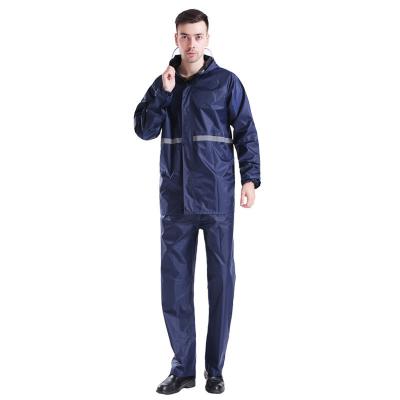 Cina Cappotto universale maschile e pantaloni riflettenti adatti alle attività all'aria aperta in vendita