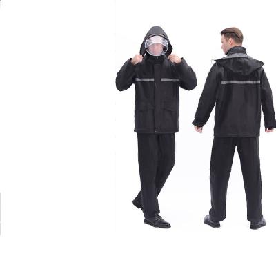 Cina Pantaloni da pioggia e pantaloni da pioggia personalizzati con corpo riflettente a doppio spessore in vendita
