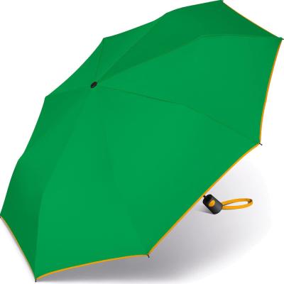 Cina Logo personalizzato stampato colore corrispondente ombrello stile moda pannello di rivestimento nero materiale in vendita