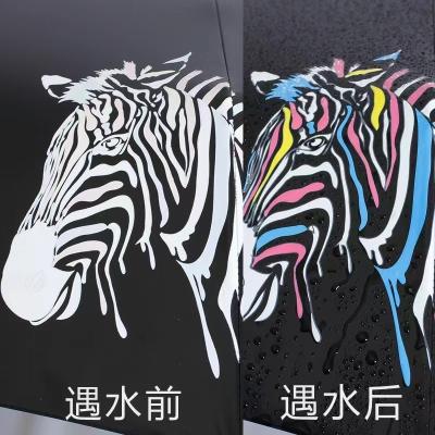 Cina Logo personalizzato stampato 3 ombrello pieghevole con costole in acciaio e funzione di cambio colore in vendita