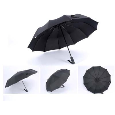 Cina Manico rivestito di gomma 12k 23inch Windproof Triple Pliding Umbrella con logo personalizzato in vendita