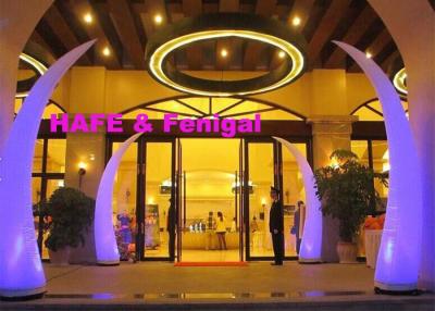 Cina decorazione d'accensione gonfiabile del cono aereo 3m di 2.5m con LED100W per sociale in vendita