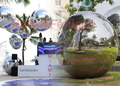 中国 クリスマスのための膨脹可能なミラーの気球ポリ塩化ビニール2mの直径を感じる大気 販売のため