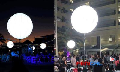 中国 800W 充電可能なLEDライトバルーン 三脚付き 強力な屋外広告 販売のため