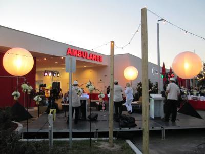 中国 800のWの膨脹可能な導かれたライト、でき事の結婚の使用のための気球によって導かれるランタン ライト 販売のため