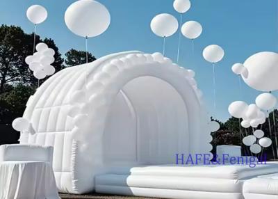 China Luxury Inflatable Bounce Castle Jumping Trampoline Large  White Inflatable Bounce House for Wedding Party for sale