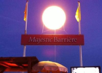 중국 공기 팽창한 기구가 조명을 이끌 라고 3M 3 각 스탠드 남극이 개시했습니다 판매용