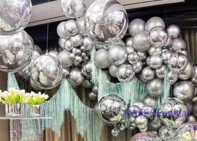 China Kleurrijke spiegelreflecterende opblaasbare pvc-iridescerende bal voor feestfeest Te koop
