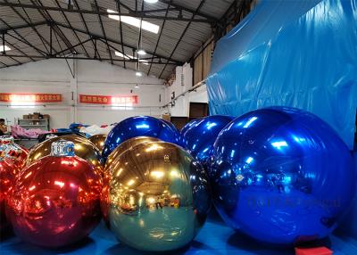 Китай Рождественская атмосфера Надувной зеркальный шар ПВХ Диаметр 2 метра Настраиваемый цвет продается
