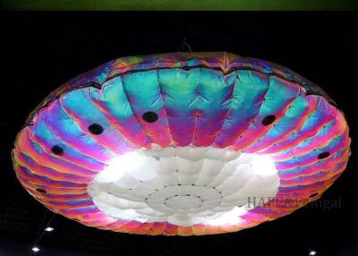 Cina Decorazione artistica gonfiabile gigante per esterni, disco volante alieno con luce LED e motivo personalizzato in vendita