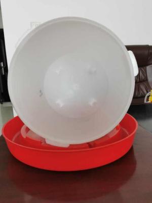 Cina Bevitore automatico di acqua per animali da pollame per pollo, bevitore automatico di pollame bevitore di pollo in plastica in vendita