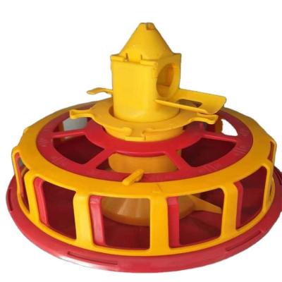 China Female Breeder Farm Equipment Drinkers en Feeders voor kippen Breeder Pan Feeding System Filippijnen 12 jaar geleverd Te koop
