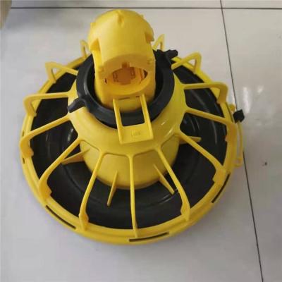 Cina Capezzoli automatici Sistema di abbeveraggio dell'acqua per pollame abbeveratoio per capezzoli di pollo pollame da carne automatico allevamento di pollame in vendita