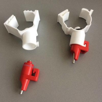 Cina I bevitori automatici della tazza del pollo della valvola a sfera innaffiano il bevitore in vendita