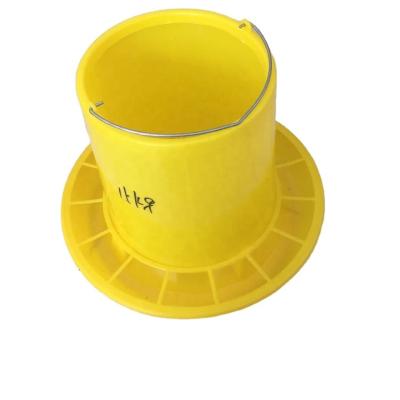 Cina 10KG 15KG Plastica Pollo Alimentatore Acqua Pollo Linea di Alimentazione Parti in vendita
