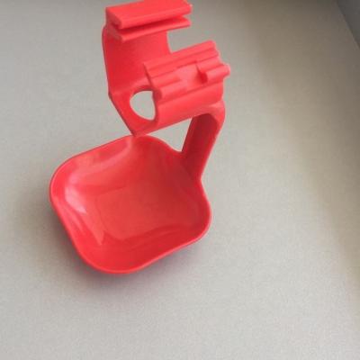 China Aanpasbare, eenvoudig te installeren en schoon te maken drinkbak voor kuikens Te koop