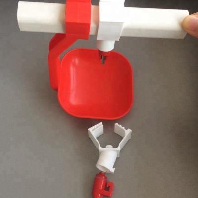 Cina I capezzoli automatici innaffiano la tazza bevente del bevitore del capezzolo delle tazze beventi dell'acqua del pollame del sistema in vendita