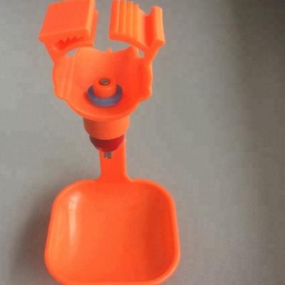 Cina I capezzoli automatici innaffiano la tazza bevente del bevitore del capezzolo delle tazze beventi dell'acqua del pollame del sistema in vendita