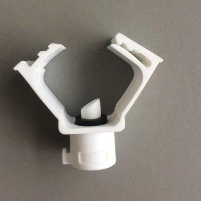 Cina Valore automatico della palla dell'attrezzatura del pollame Bevitore di plastica del capezzolo da 360 gradi con la clip di ABSPP per il sistema bevente in vendita