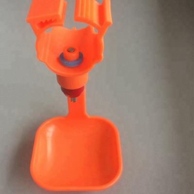 Cina Sistema di irrigazione per pollo arancione Sistema di irrigazione automatico per pollame a bassa pressione in vendita