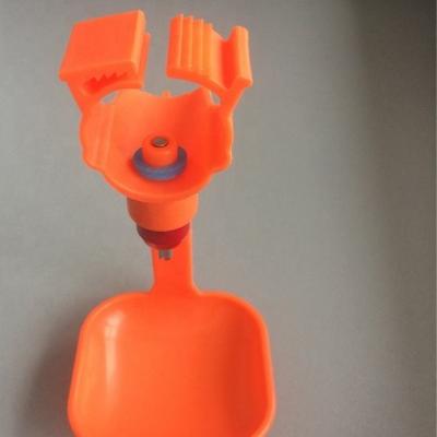 Cina Arancione Pollame Capezzolo Dispenser Acqua Pollo Capezzolo Plastica ABS in vendita