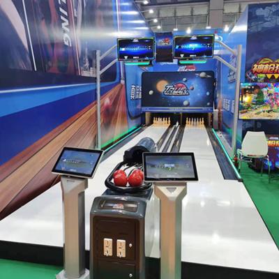 Cina Mini Bowling Direct Selling Entertainment Equipment Machine New Bowling Lane Rolling Machine in vendita