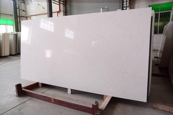 백색 Calacatta 0.1%장의 3000*1400mm 인공적인 석영 석판