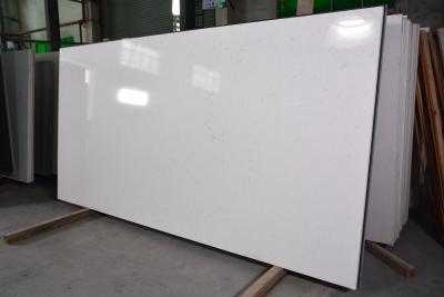 China Ningún color blanco dirigido dureza de la decoración de Benchtops del cuarzo de Mohs del rasguño 7 en venta